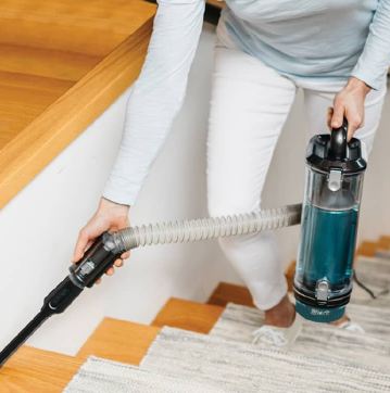 Shark APEX UpLight Corded Lift-Away Vacuum LZ601 Review - Best Vacuum Guide